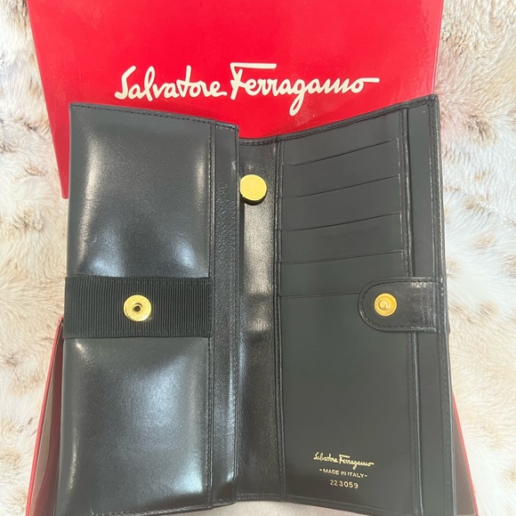 Salvatore Ferragamo | Bags | Salvatore Ferragamo Womans Wallet | Poshmark